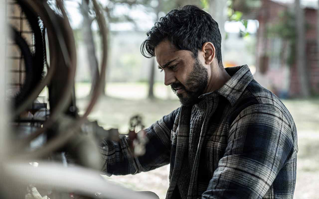 Who Plays Ash On 'The Walking Dead: Daryl Dixon'? Meet Manish Dayal | Comic Book Club